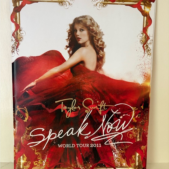 Taylor Swift | Accents | Taylor Swift Speak Now World Tour Program ...